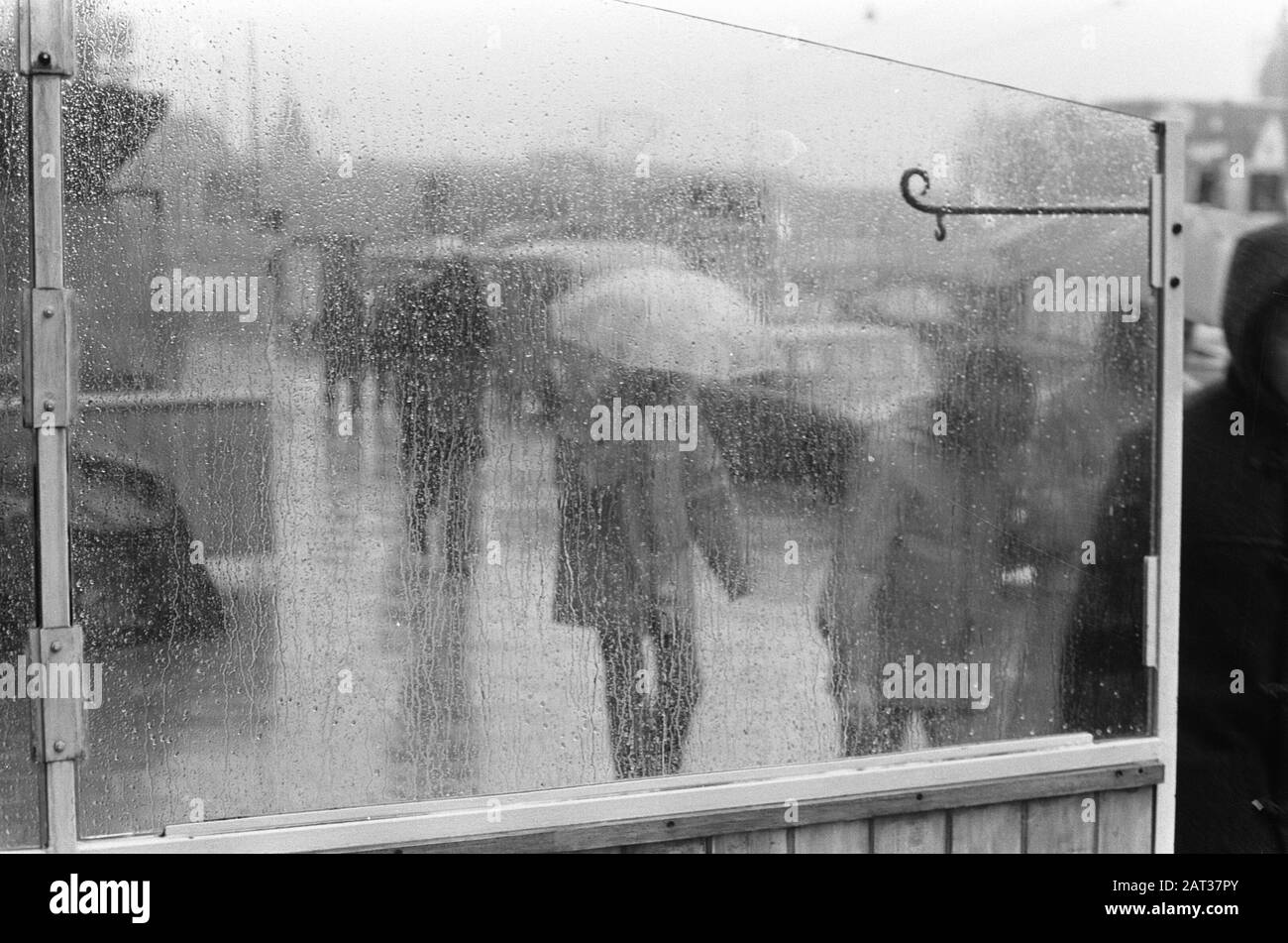 People walking amsterdam Black and White Stock Photos & Images - Alamy