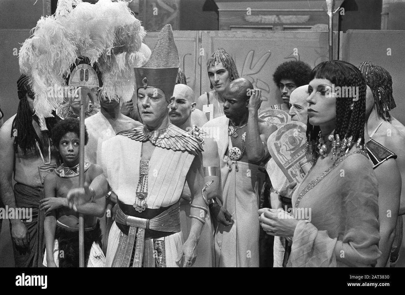 VPRO TV piece Ramcinitos and the thief of Herodotes starring Ton van ...