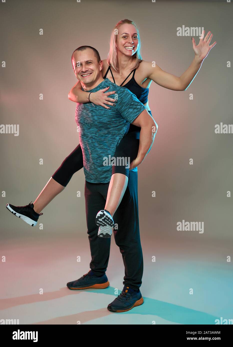 Fitness piggyback hi-res stock photography and images - Alamy