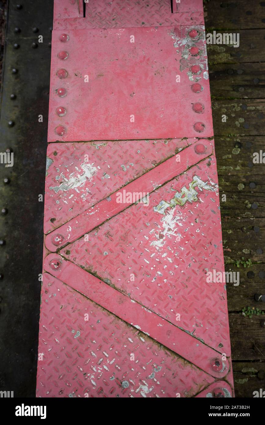 Bascule bridge counterweight london hi-res stock photography and images ...