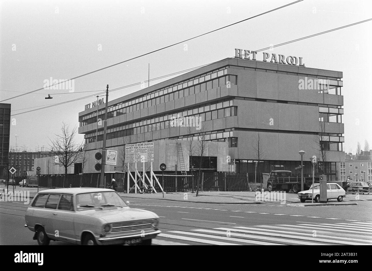 New housing of Het Parool The new building of Het Parool, Wibautstraat ...