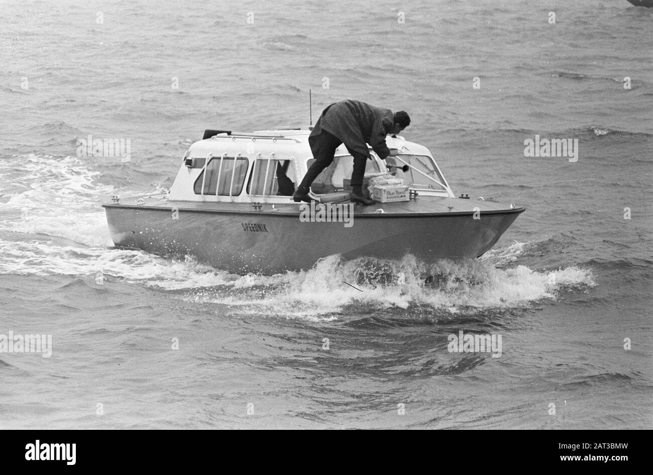 The REM Island, the supply boat Date: December 16, 1964 Institution ...