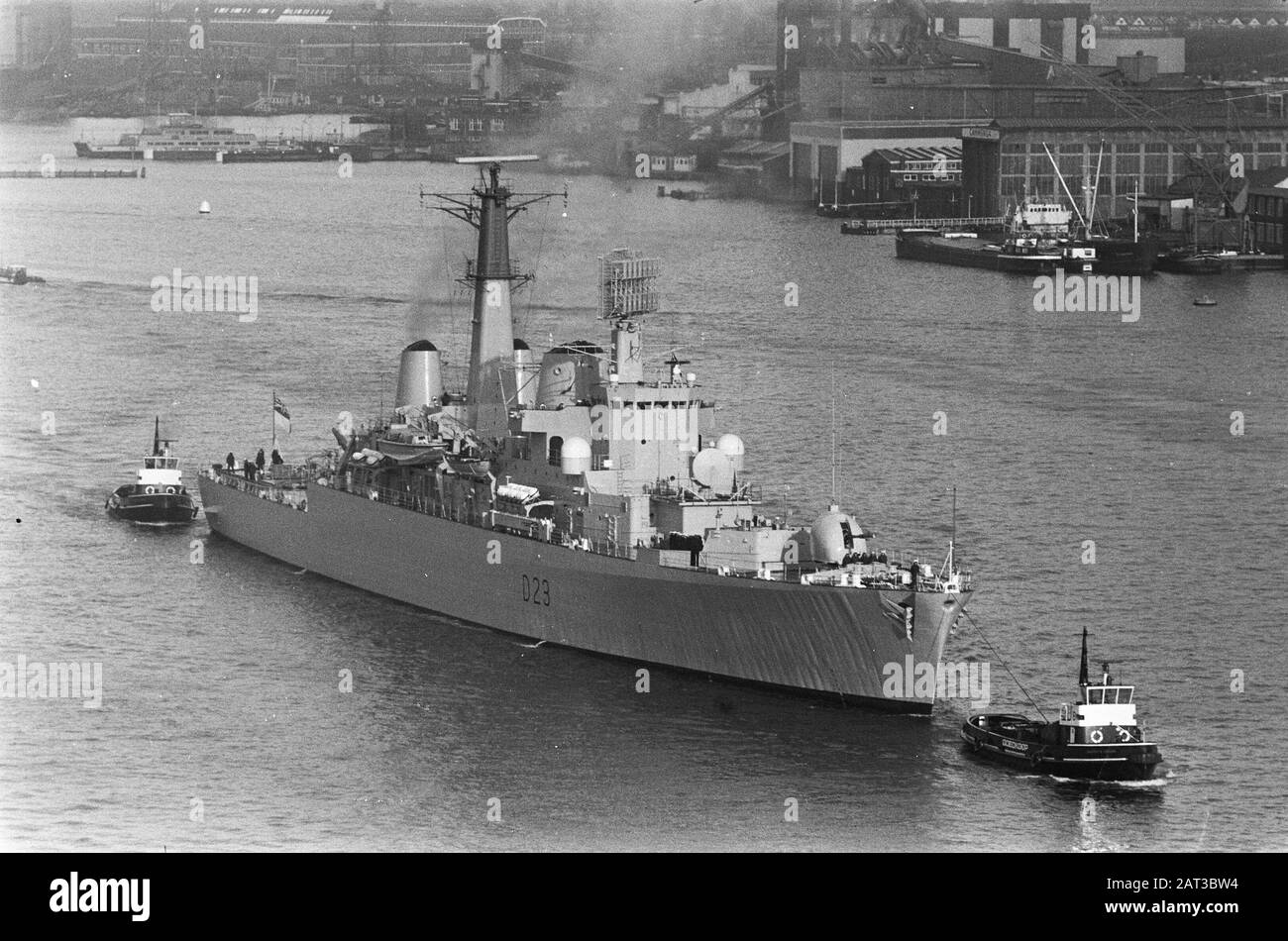 The English guide weapon ship HMS Bristol (D23) arrives at the Port of ...