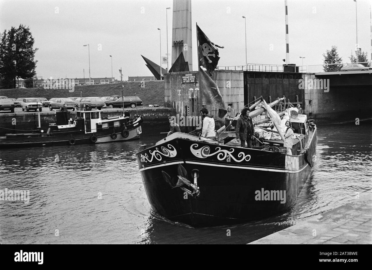 Foundation reinwater hi-res stock photography and images - Alamy