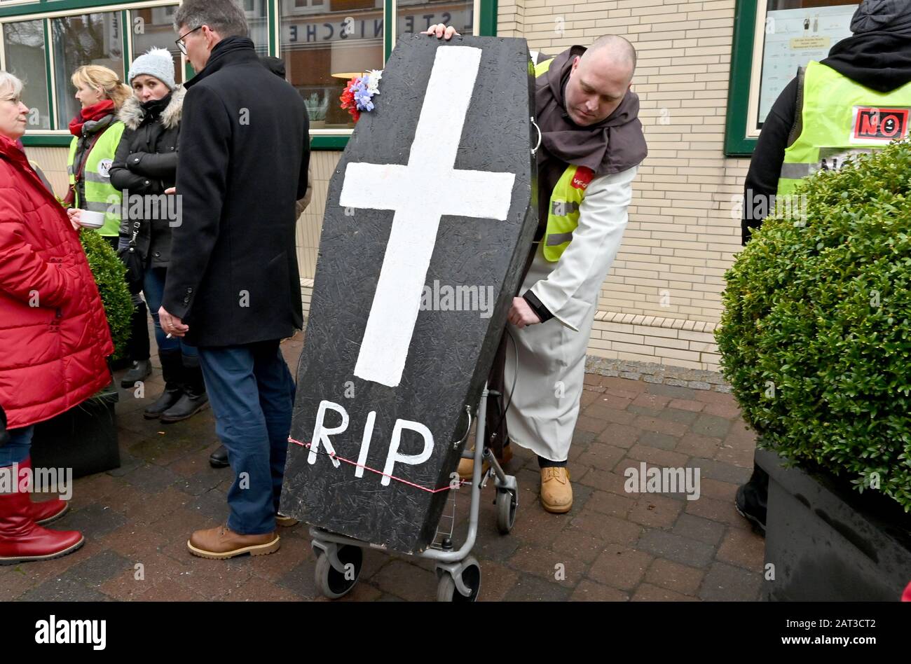 Nursing professions hi-res stock photography and images - Alamy