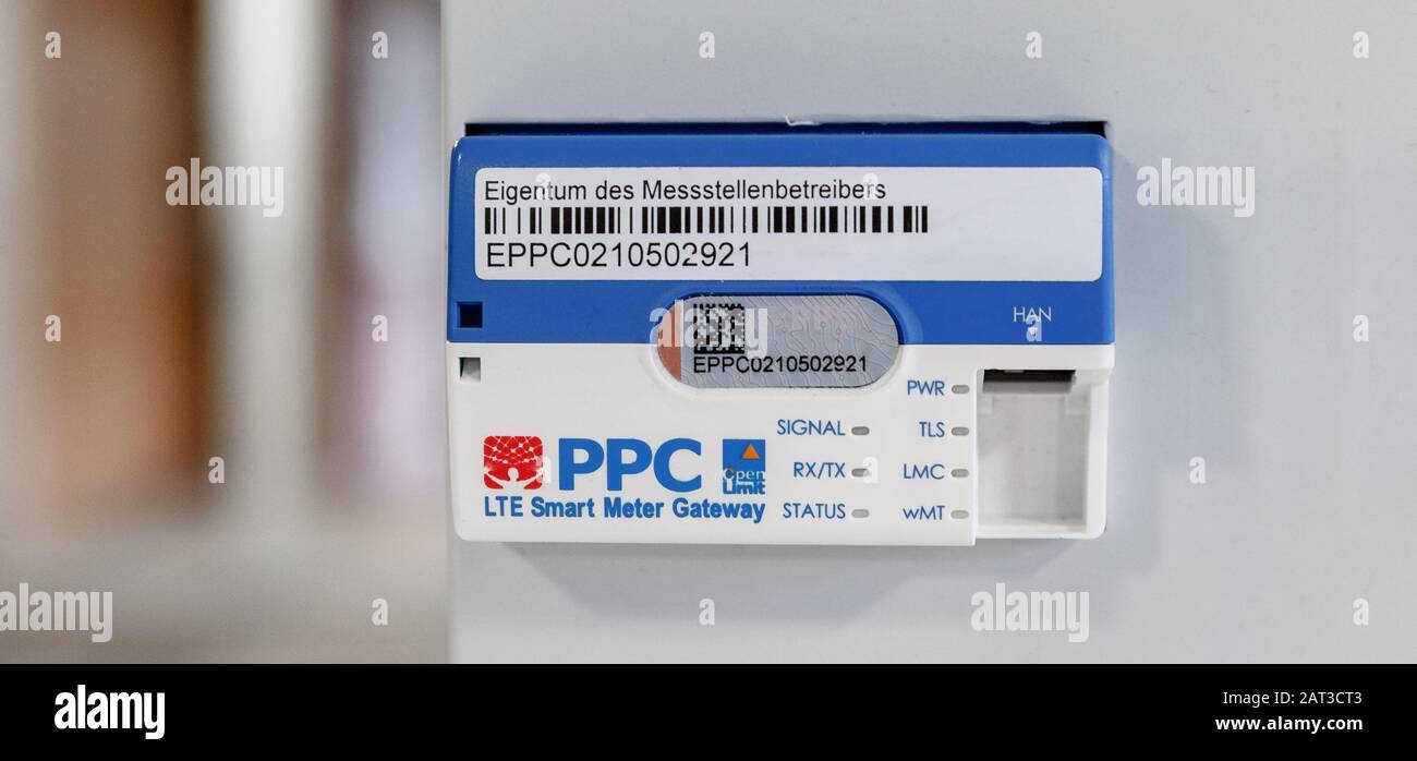 Henstedt Ulzburg, Germany. 30th Jan, 2020. A smart meter gateway for ...
