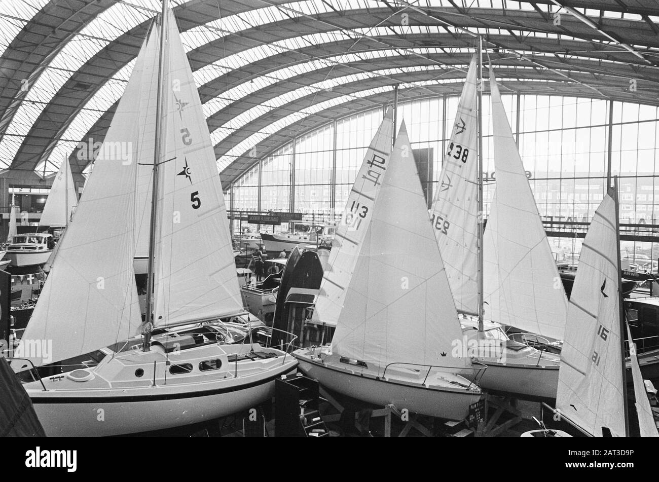 Hiswa 1968. Many sailboats in the RAI Date: March 14, 1968 Keywords ...