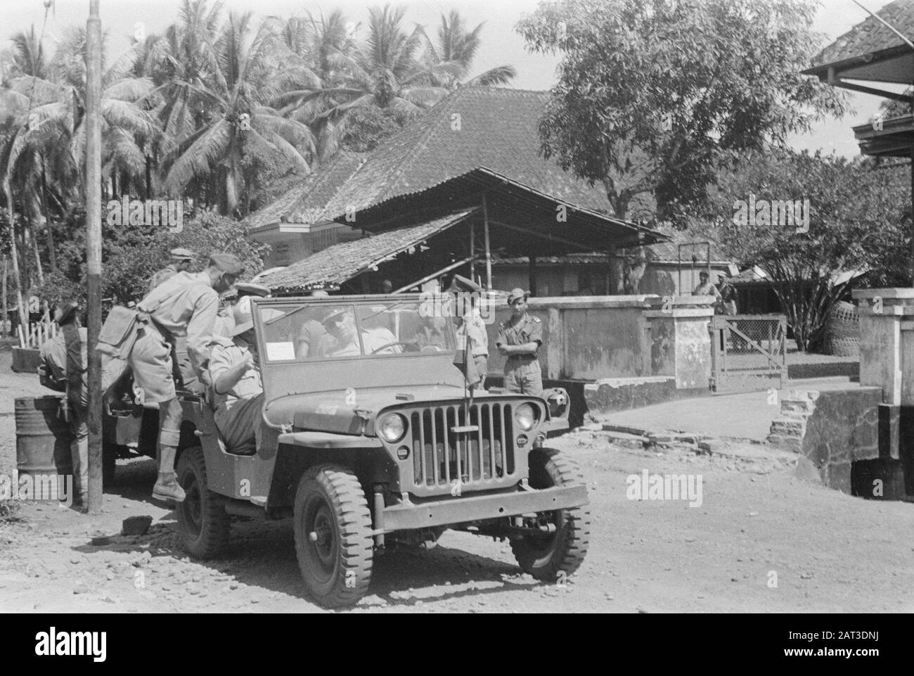 Visit of General S.H. Spoor and Lieutenant Governor General H.J. van ...
