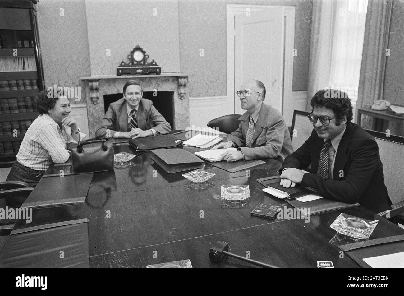 Van Thijn speaks with political board Date: 19 July 1977 Stock Photo ...