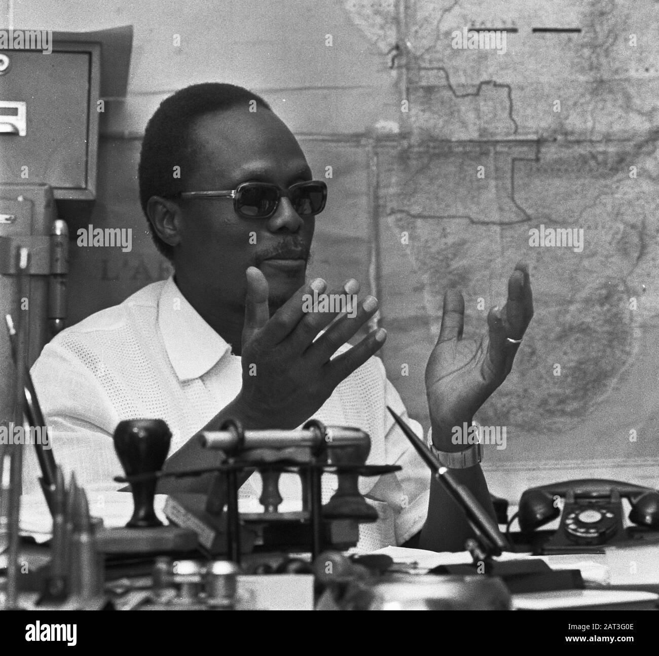 Government of angola Black and White Stock Photos & Images - Alamy