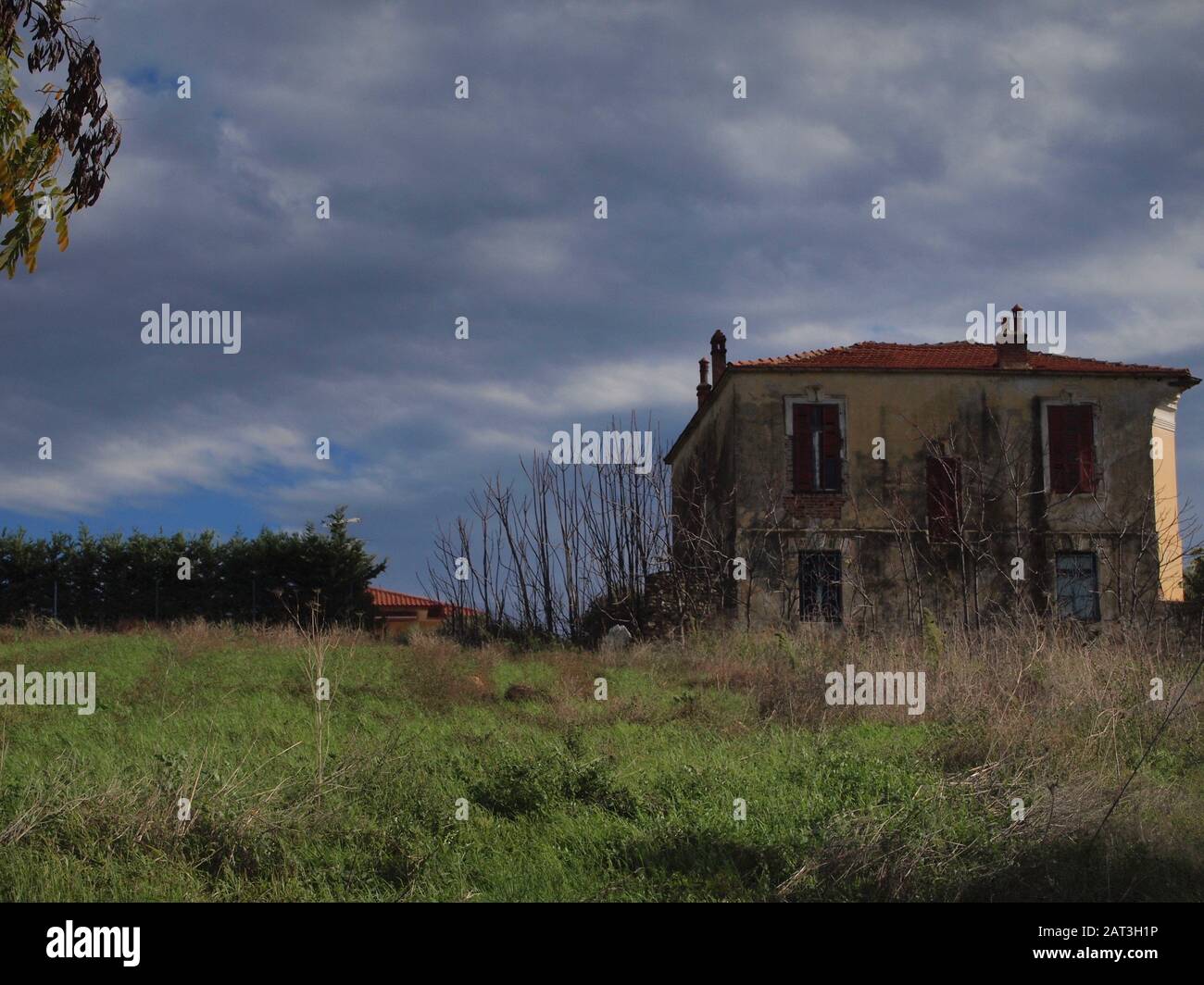 Deserted country hi-res stock photography and images - Alamy