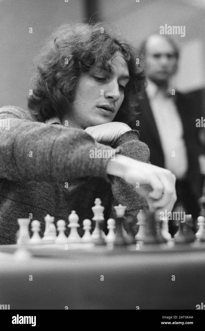 Hoogovens chess tournament fourth round hi-res stock photography and ...