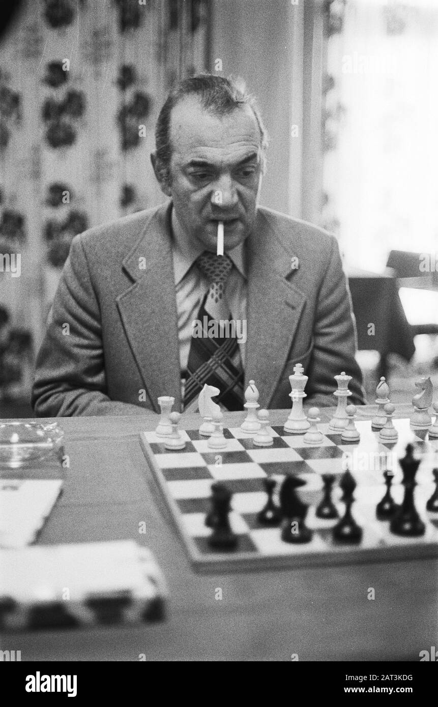 Block Chess Tournament (3rd round); Korchnoy in action Date: 22 January ...