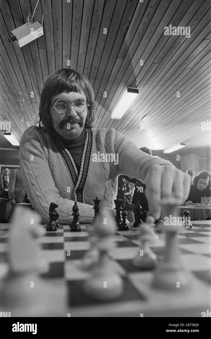 1976 chess tournament hi-res stock photography and images - Alamy