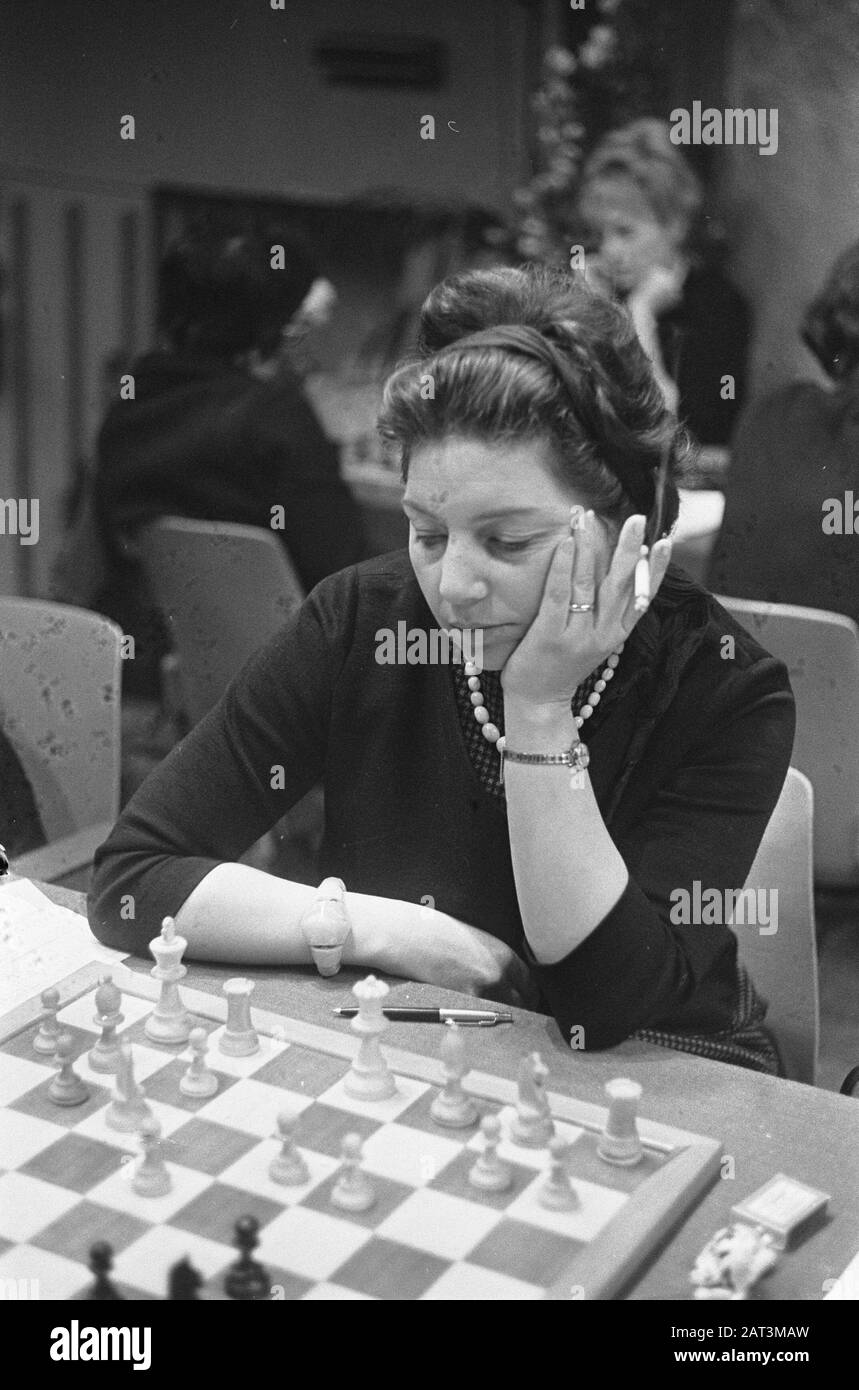 Women grandmaster hi-res stock photography and images - Alamy