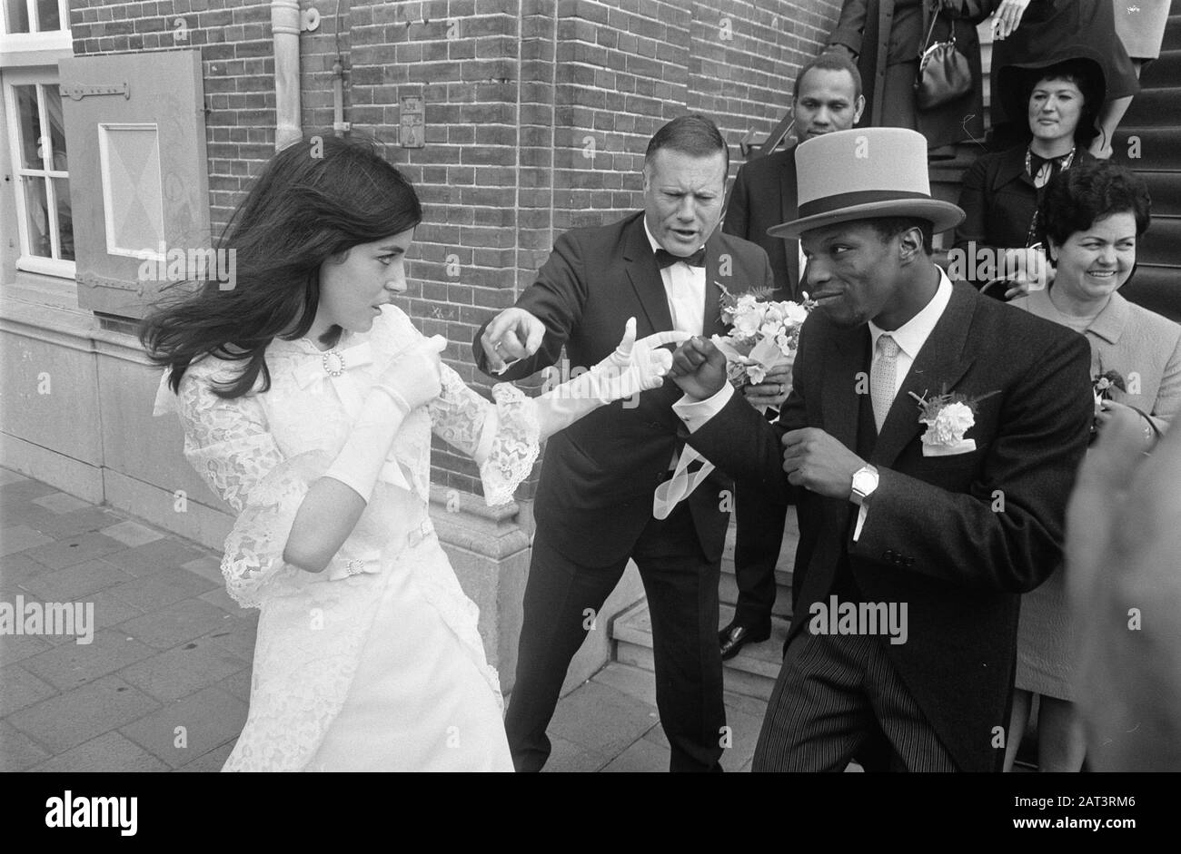 Marriage boxer Fighting Mack (Albert Edwin Nicodemus with Gonzalez ...