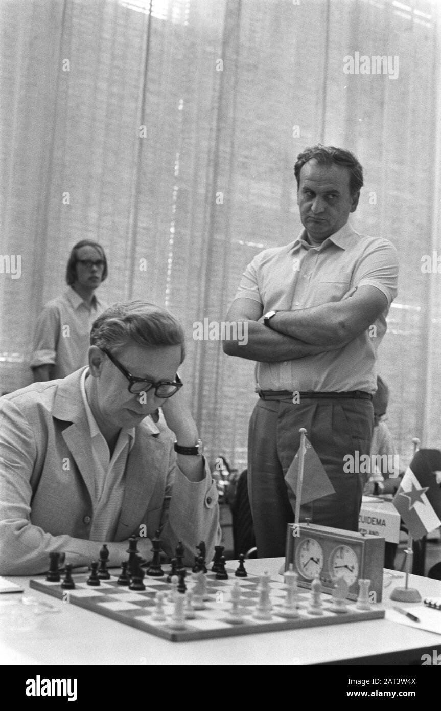 Smyslov chess hi-res stock photography and images - Alamy