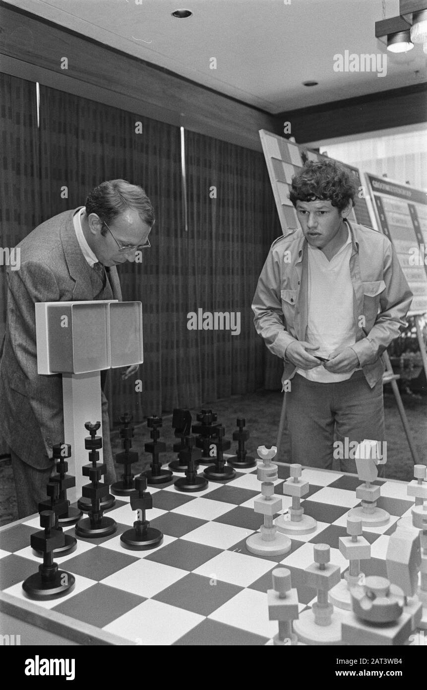 Draw in chess Black and White Stock Photos & Images - Alamy