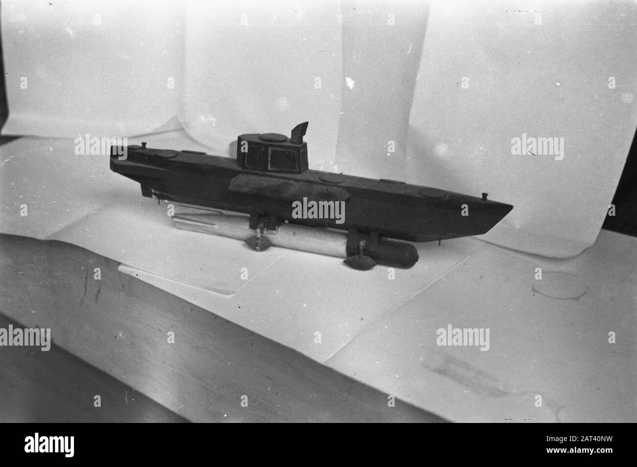 Scale model submarine hi-res stock photography and images - Alamy
