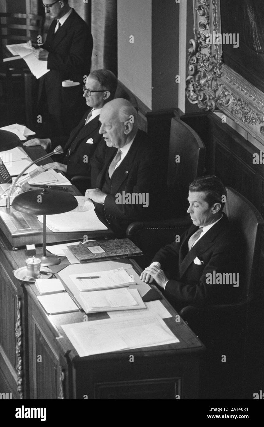 In first second chamber Black and White Stock Photos & Images - Alamy