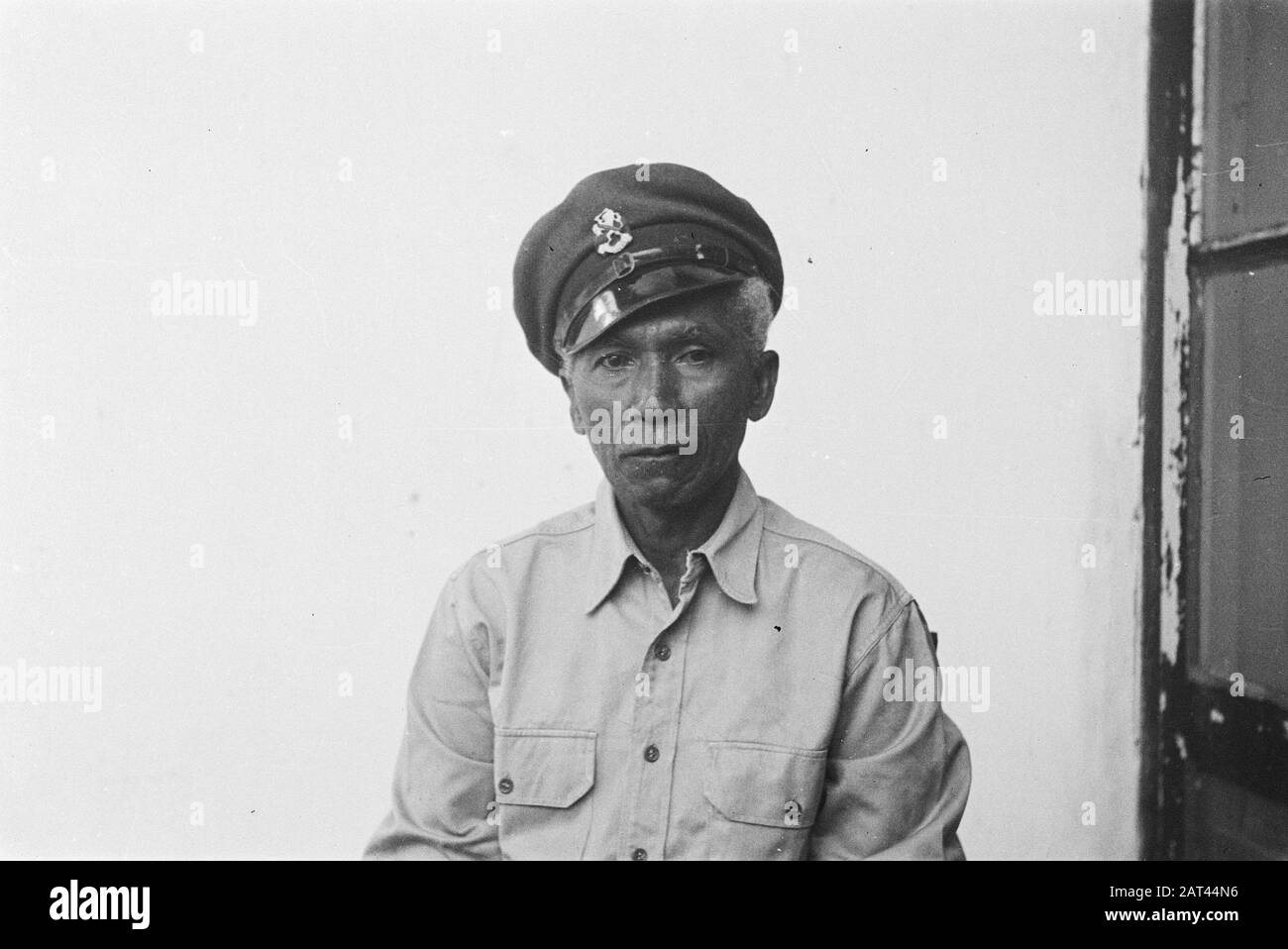 Pass Photos VI [Indonesian or Indian old man (KNIL-military) with ...