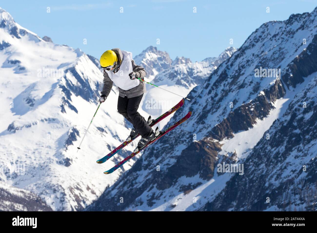 Acrobatic jump ski competition hi-res stock photography and images - Alamy