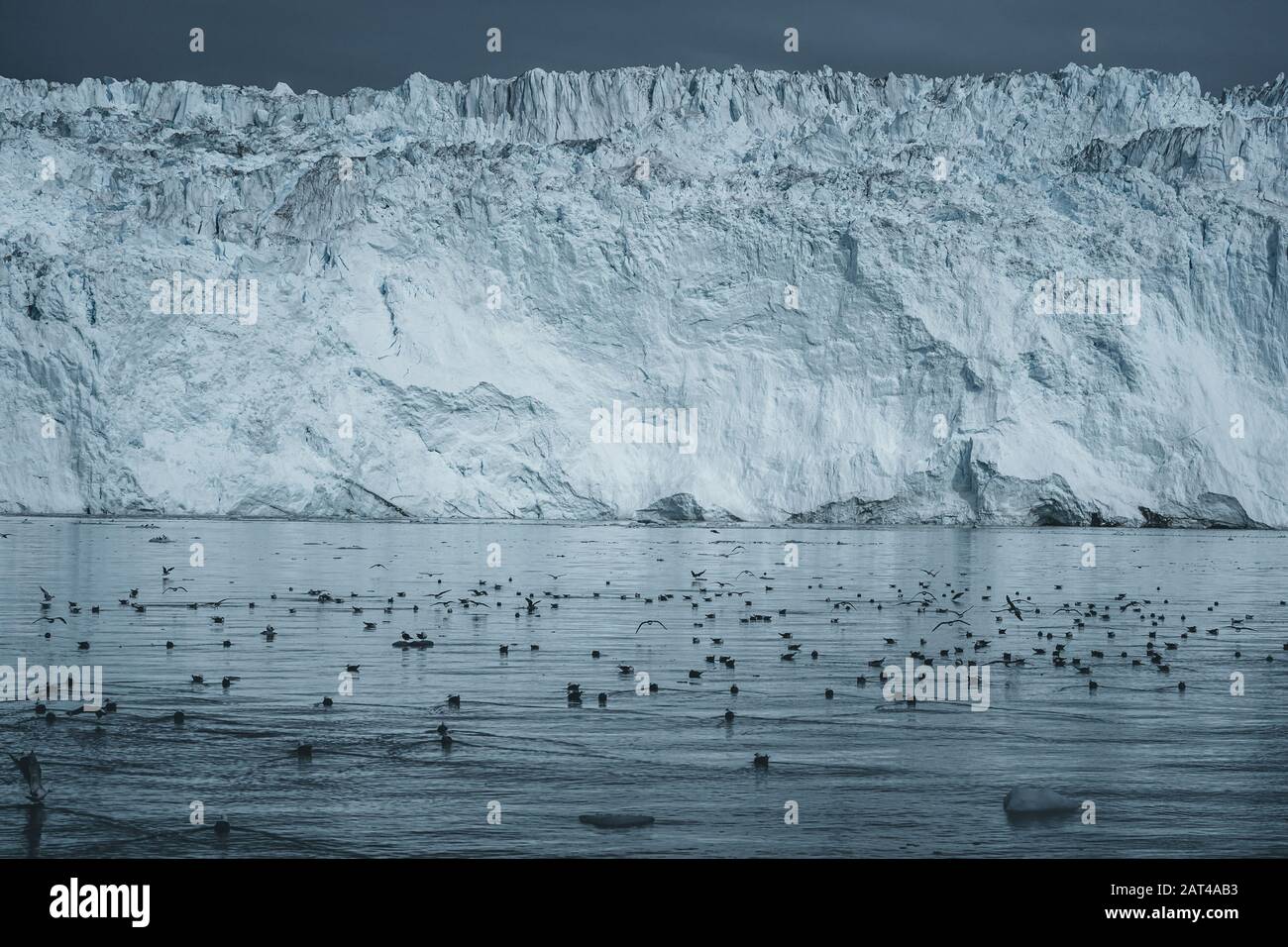 Iceberg breaking off glacier hi-res stock photography and images - Alamy
