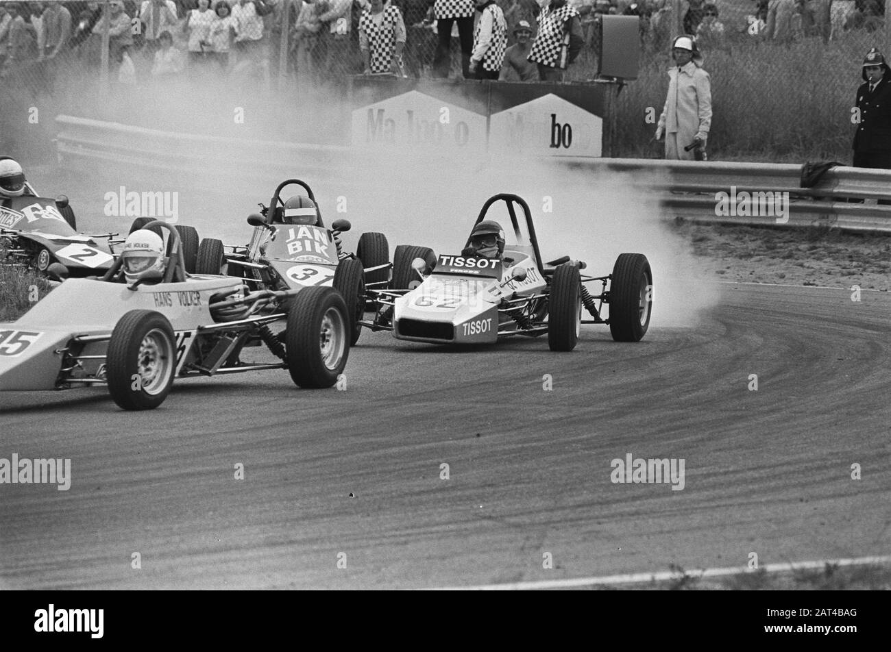 International car races Zandvoort; Formula Ford 1600 in action Date: July 16, 1977 Location ...