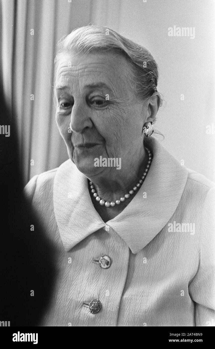 Maria korchinska hi-res stock photography and images - Alamy