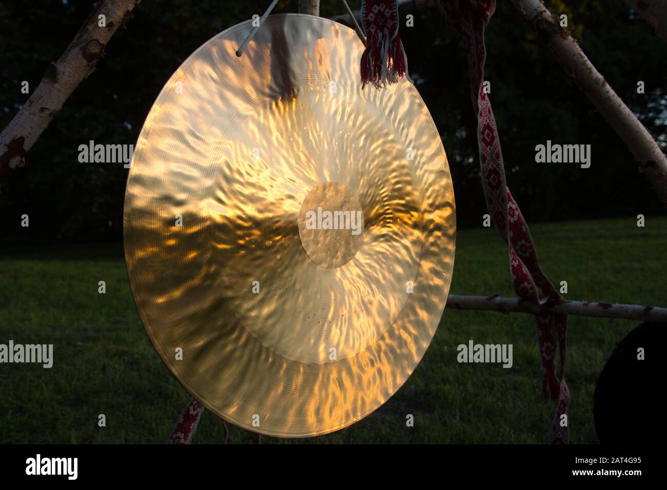 Gong instrument hi-res stock photography and images - Alamy