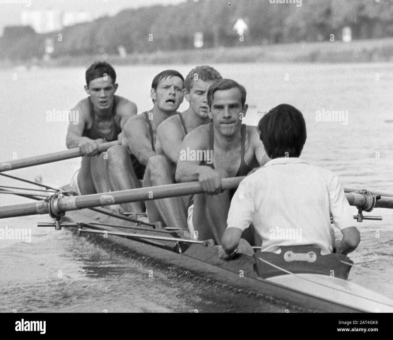 Bosbaan rowing championships back hi-res stock photography and images ...