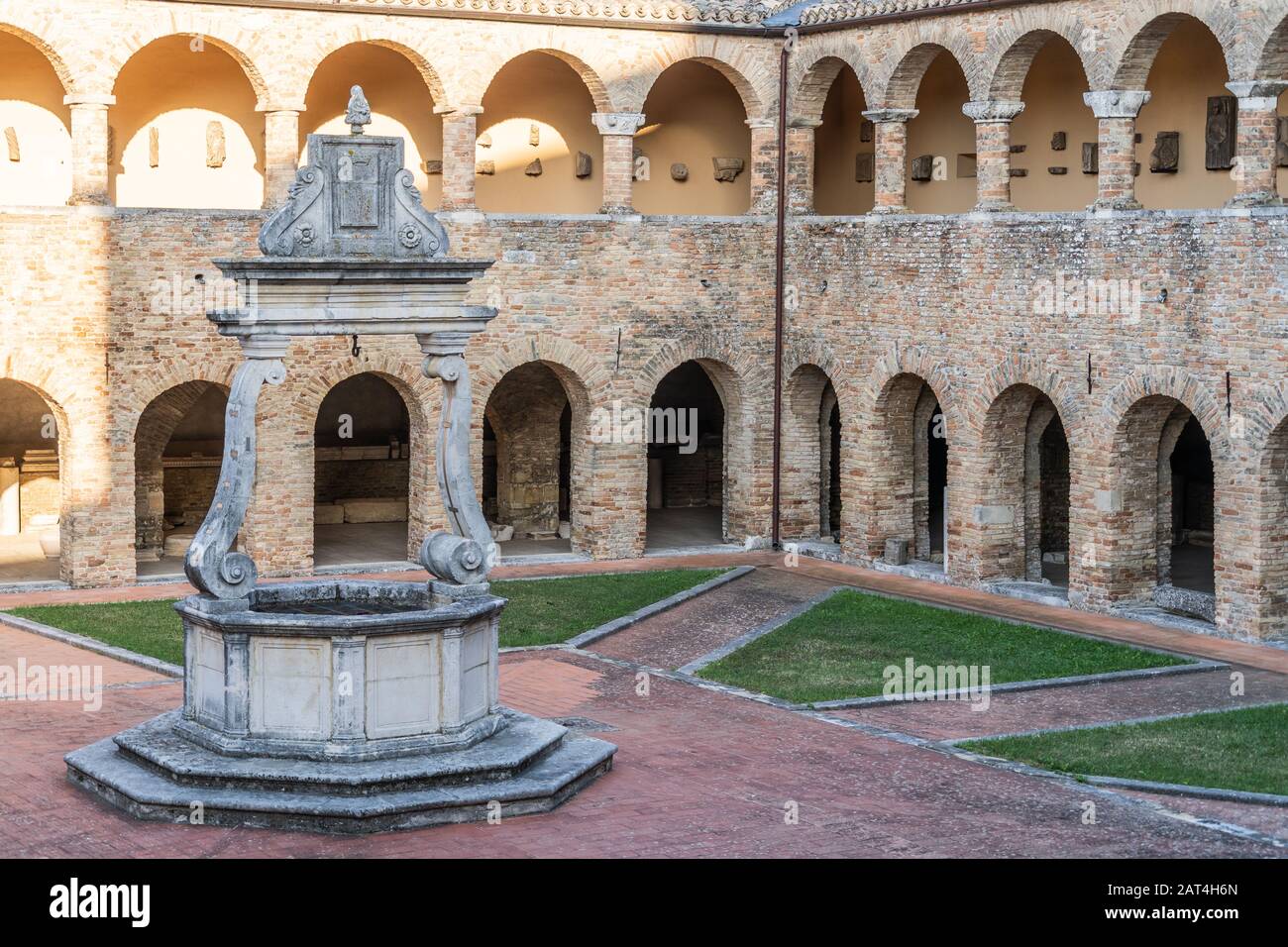 Catedral Atri Abruzos 60 Cathedral Of Atri Stock Photos, High Res