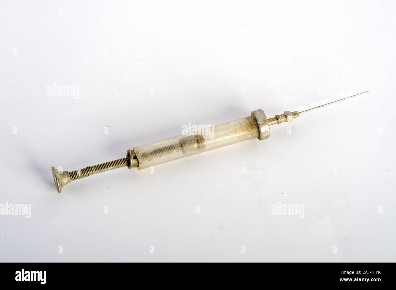 Old medical syringes hypodermic needles hi-res stock photography and ...