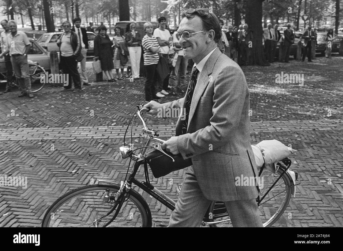 Queen beatrix bicycle hi-res stock photography and images - Alamy