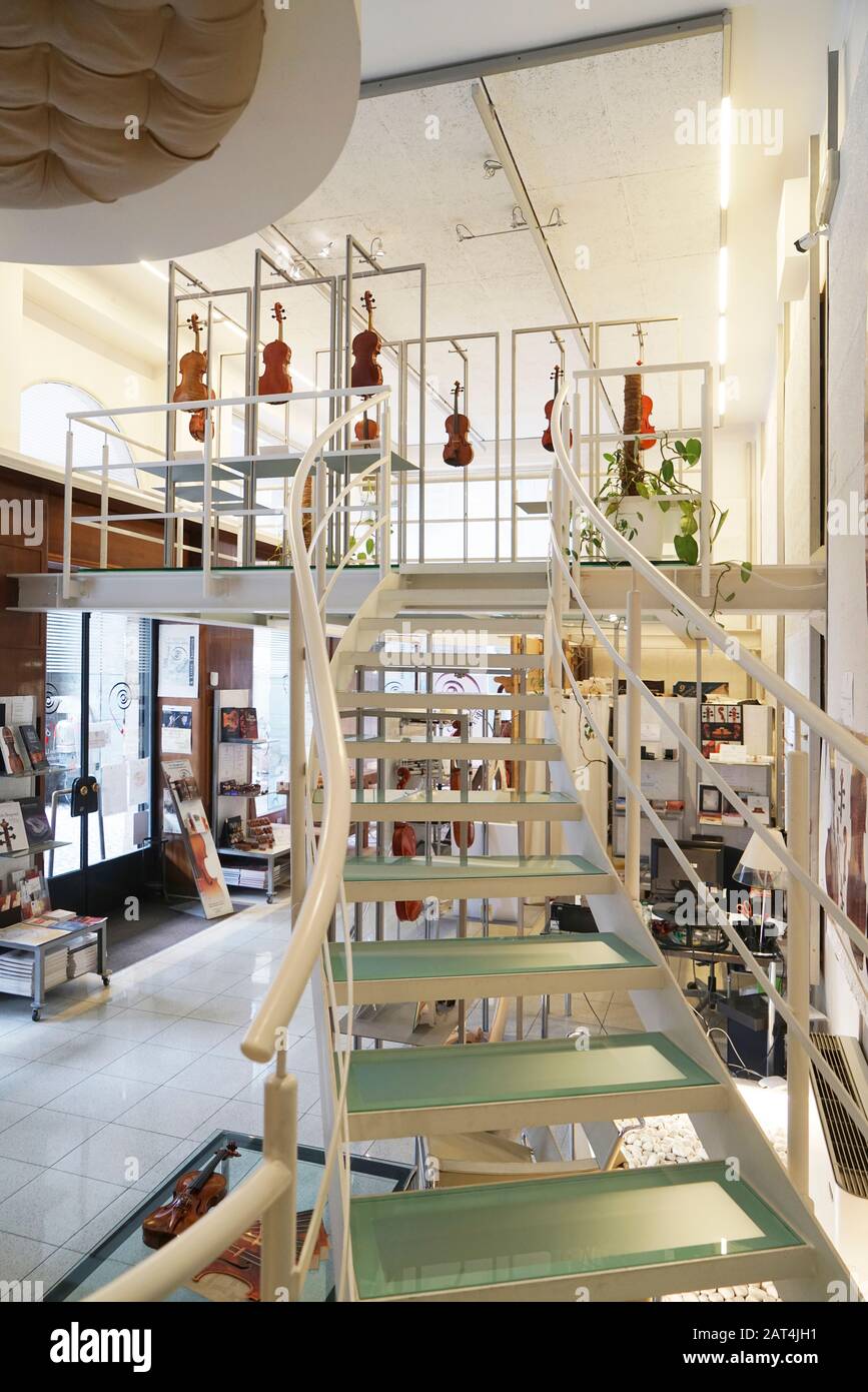 Show Room, Consorzio Liutai"Antonio Stradivari" Liutai Consortium ...