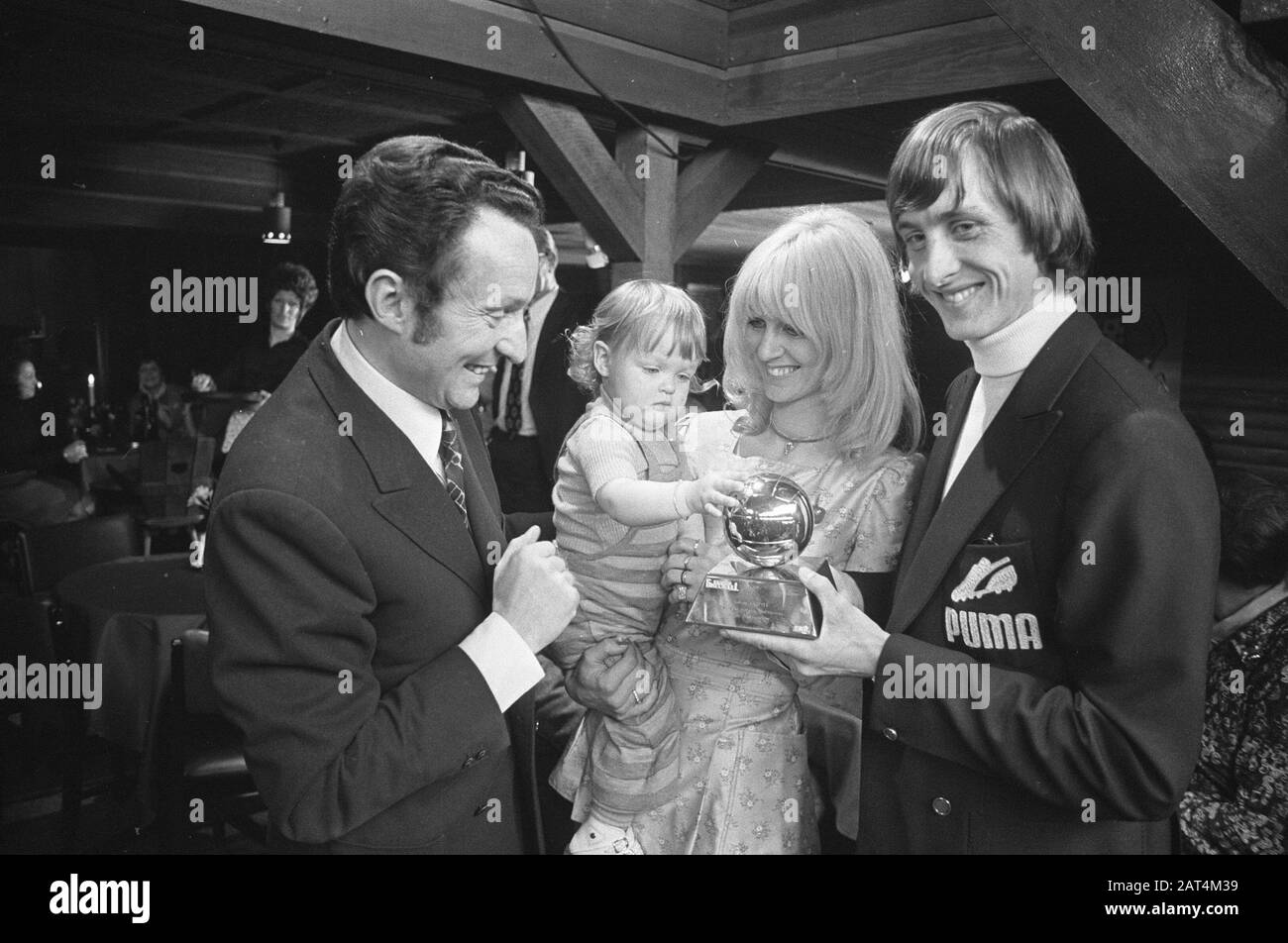 Johan Cruijff gets in Amstelveen Ballon dor (award for European ...