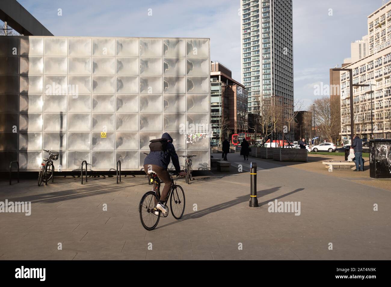 Modern urban environment hi-res stock photography and images - Alamy