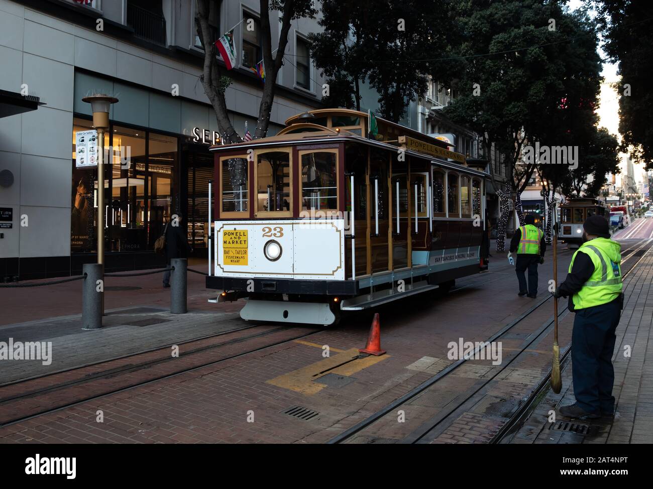 Famous and Historic Cable Car in San Francisco, USA Stock Photo - Alamy
