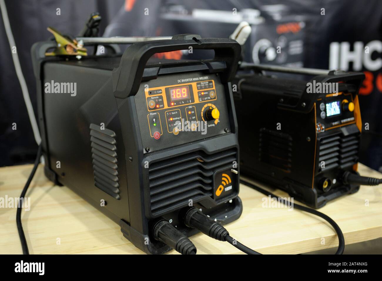 Electric welding hi-res stock photography and images - Alamy