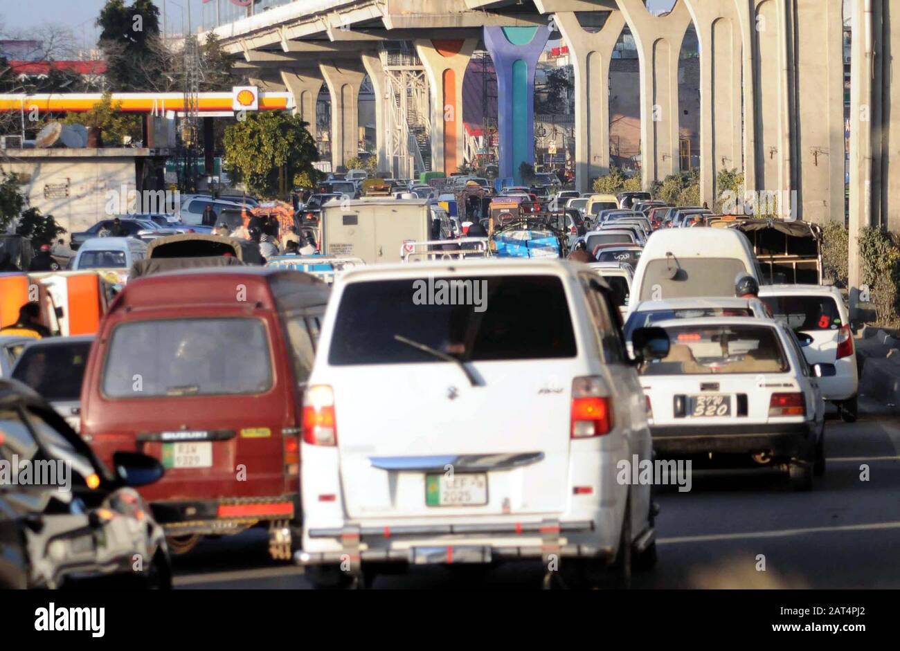Pakistan. 30th Jan 2020. View of traffic jam due to irresponsibility of ...