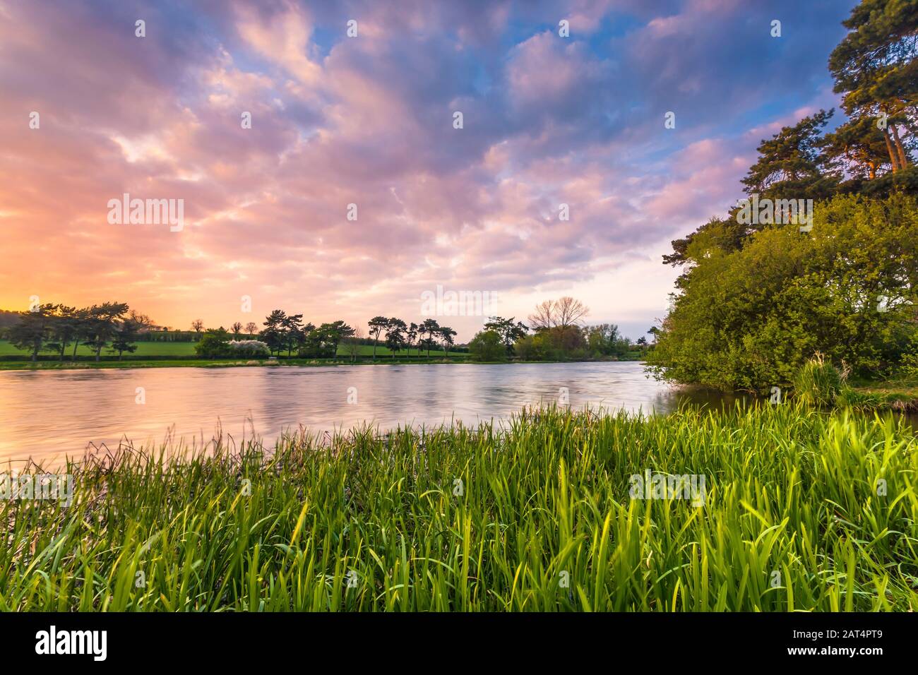 Thornton reservoir, Leicestershire, on a spring evening Stock Photo - Alamy