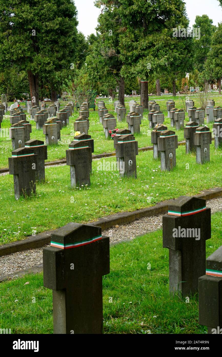 Campo 10, the wheare fascist fighters of the Salò republic are buried ...
