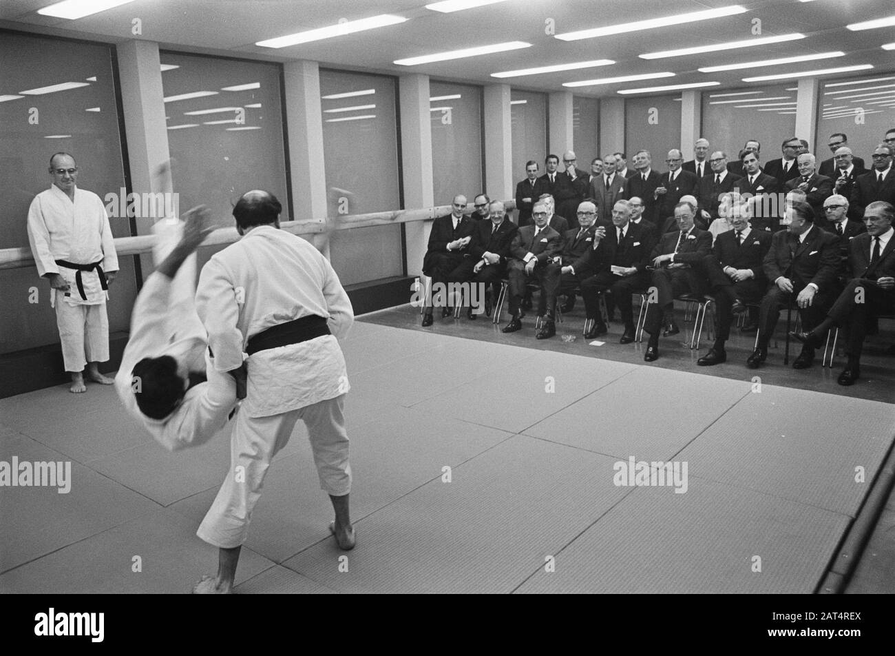 Sports judo Black and White Stock Photos & Images - Alamy