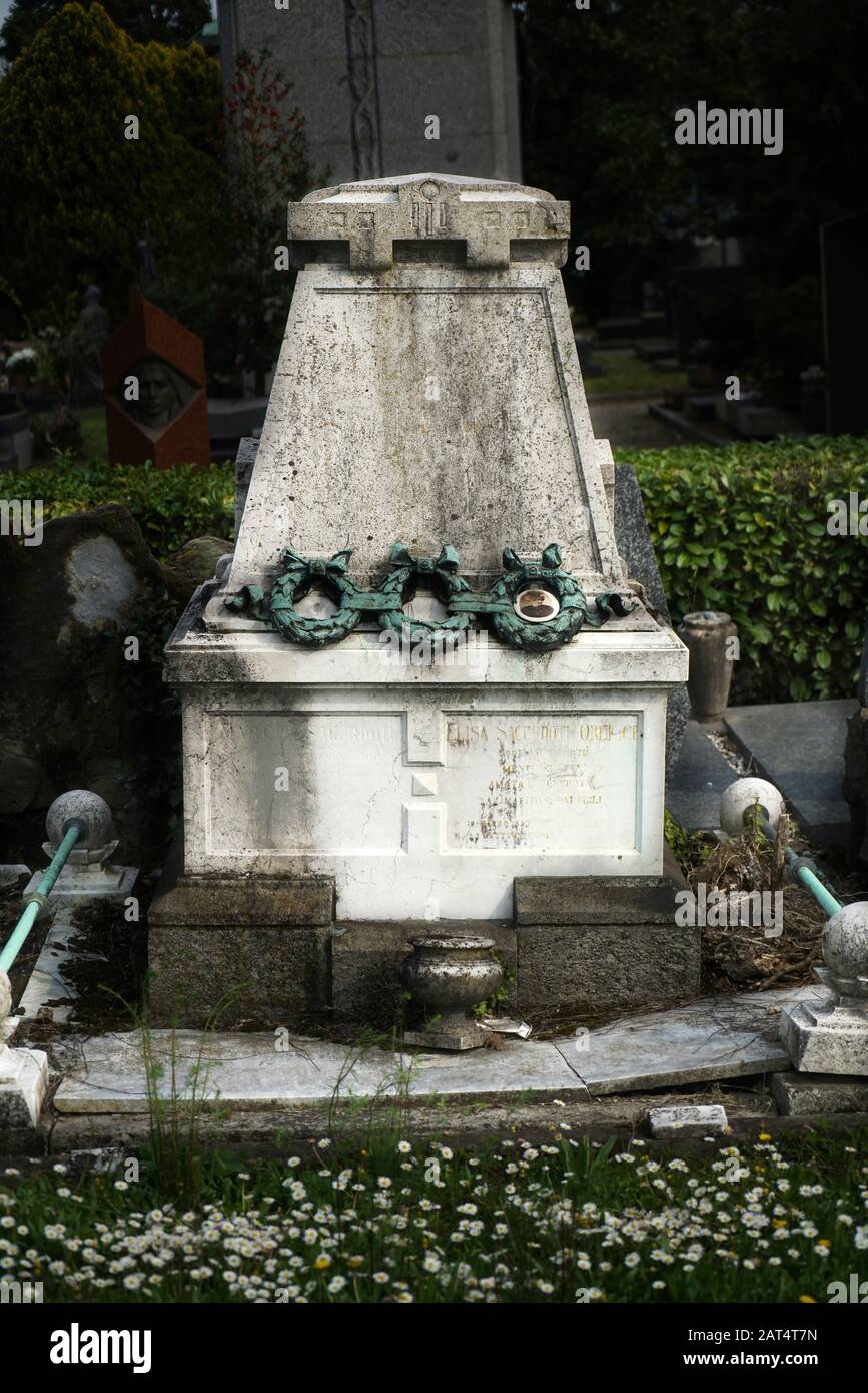 Israelite cemetery hi-res stock photography and images - Alamy