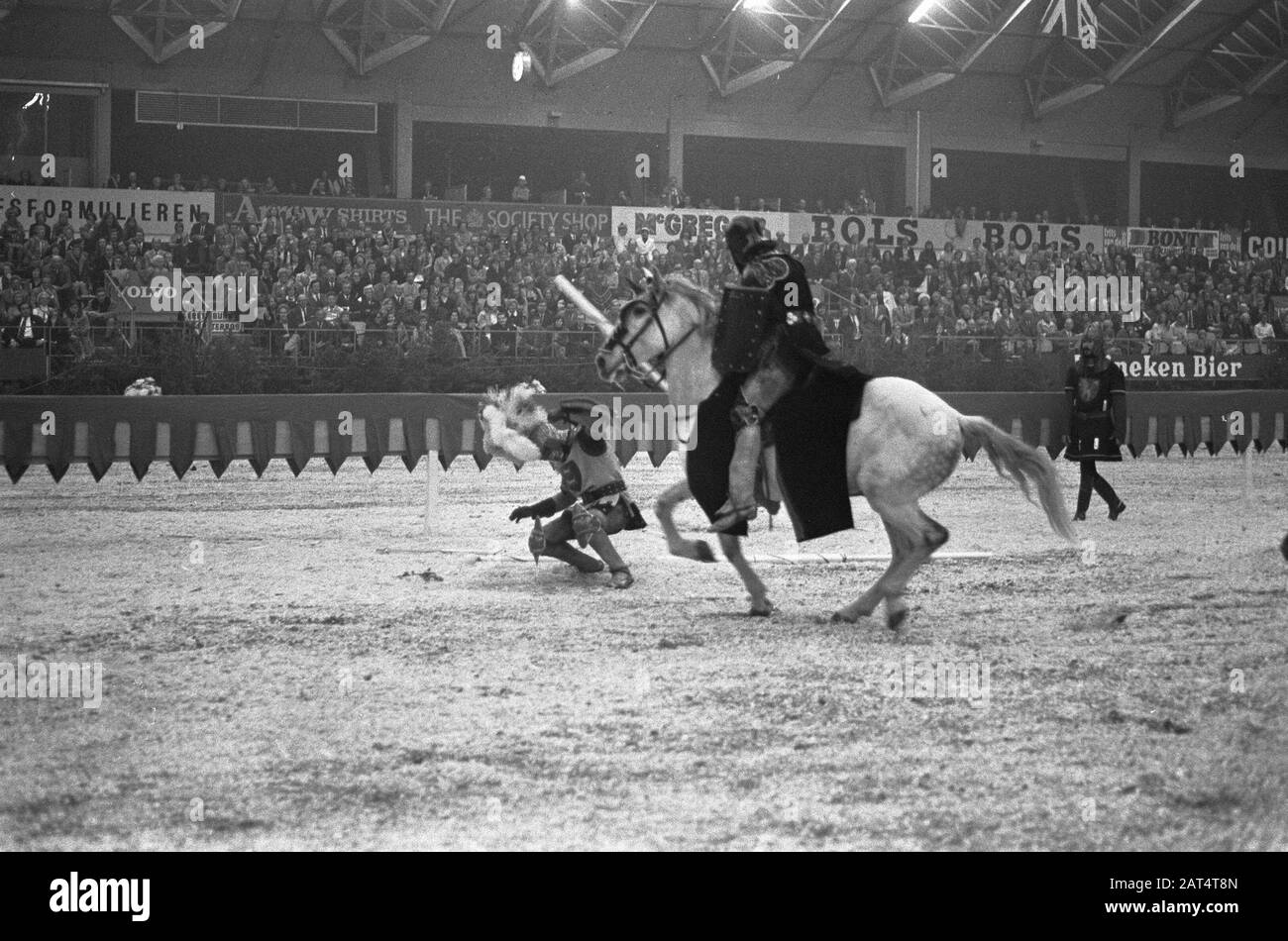 Knights medieval jousting show Black and White Stock Photos & Images ...