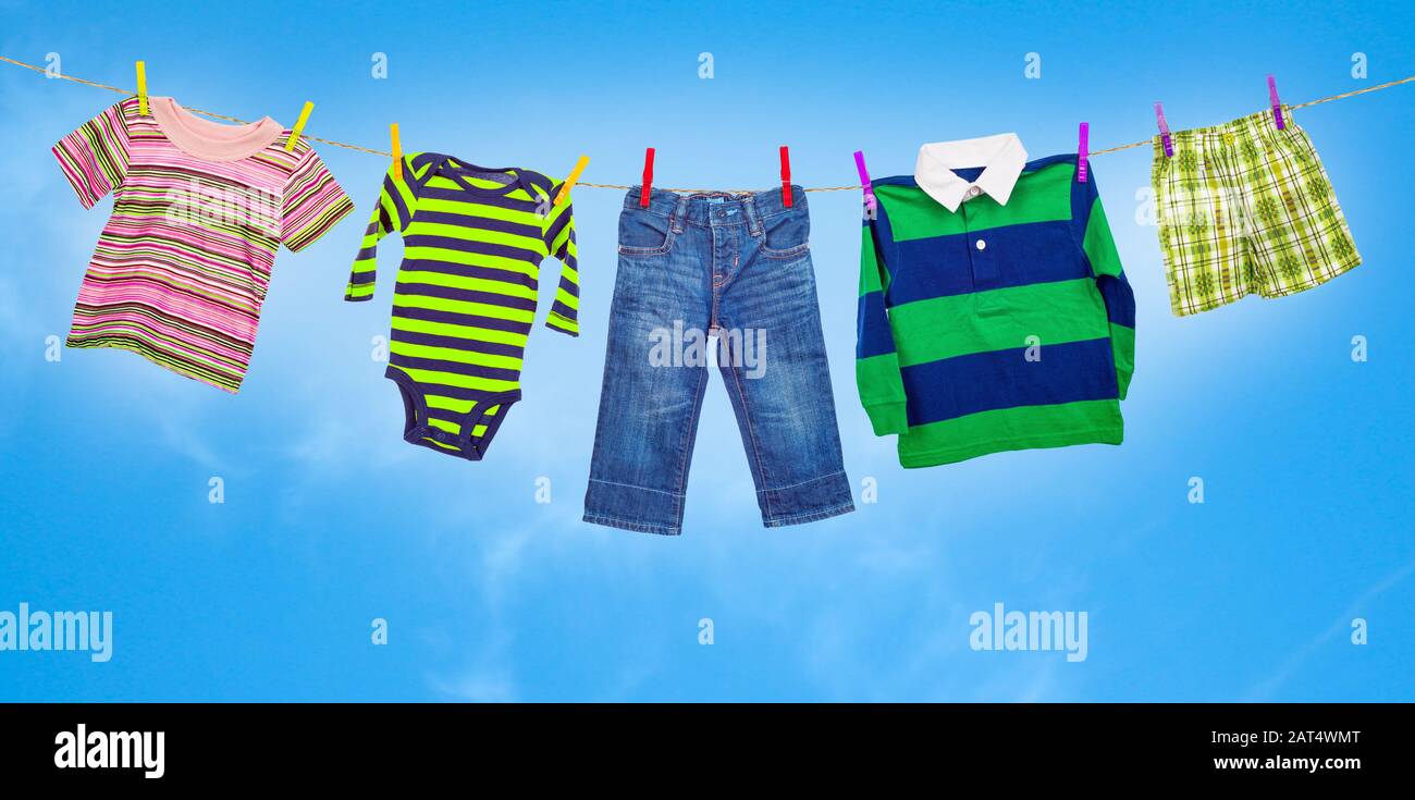 Clothes on clothesline hi-res stock photography and images - Alamy