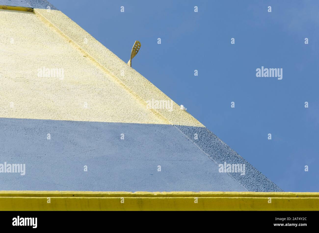 La boca blue building hi-res stock photography and images - Alamy