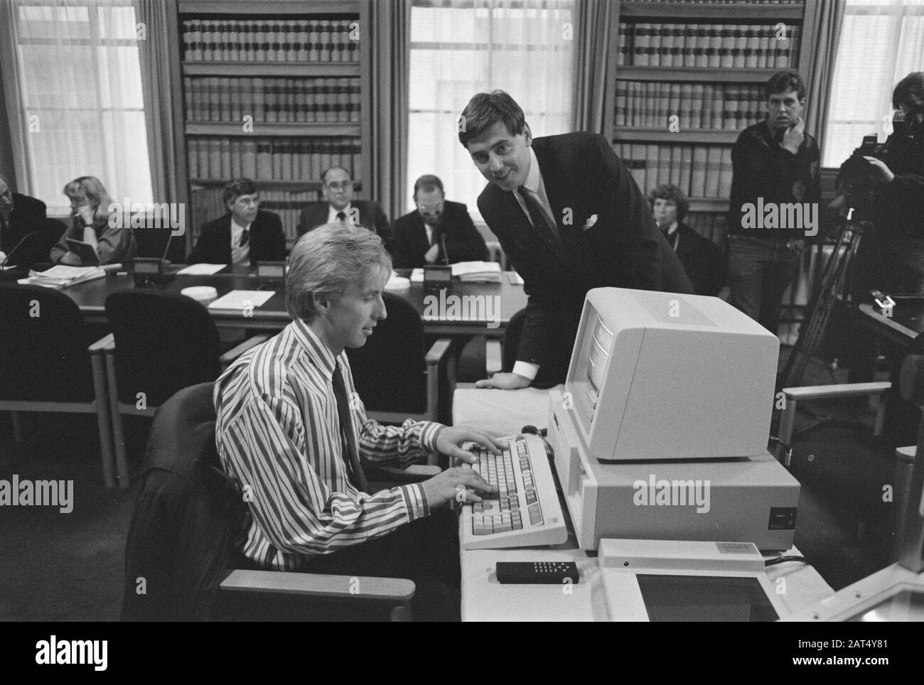 1987 computer Black and White Stock Photos & Images - Alamy