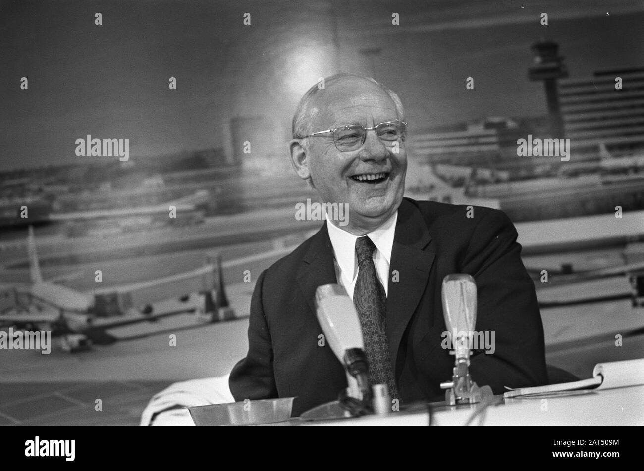 Schiphol chamber hi-res stock photography and images - Alamy