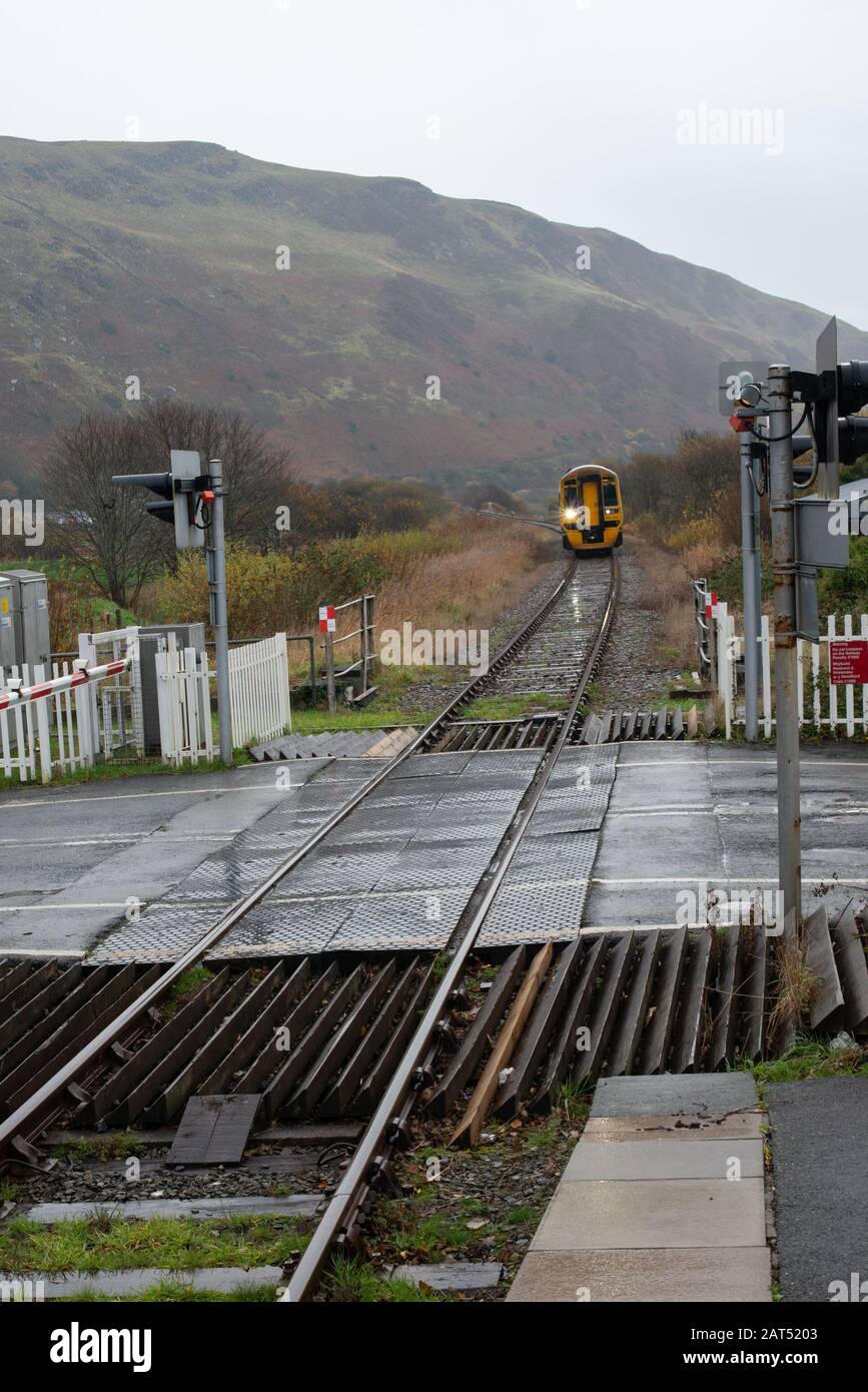 Sea defences at Fairbourne will stop being maintained - below sea level ...